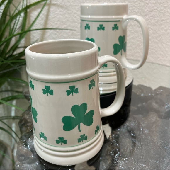 Dining | Vintage Set Of 2 Three Leaf Clover Ceramic Mugs | Poshmark